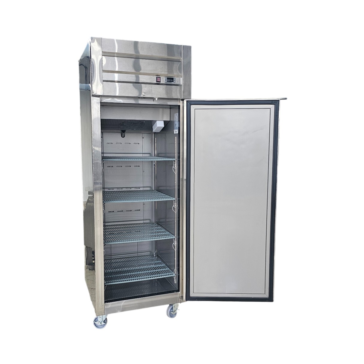 Freezer comercial de 1 puerta 28×33×80" – ModernChef -PLATINUM Mod ...